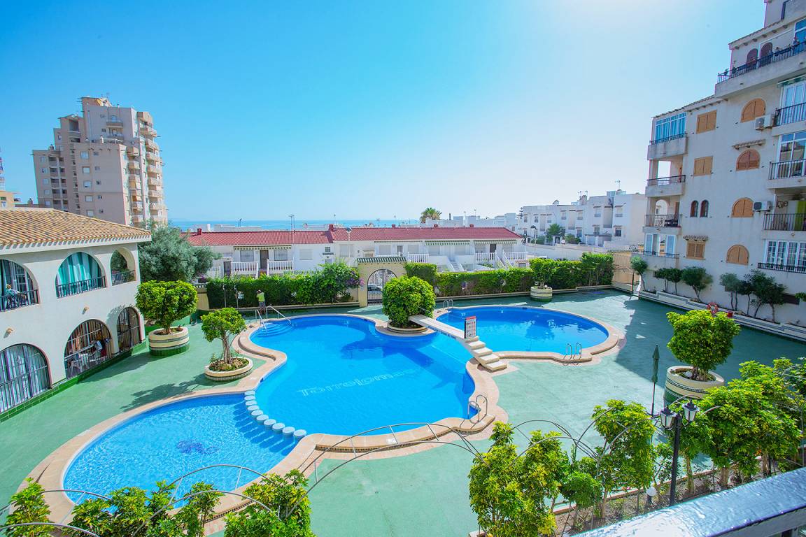 28 M² Apartamento ∙ 1 Habitación ∙ 2 Huéspedes - Torrevieja