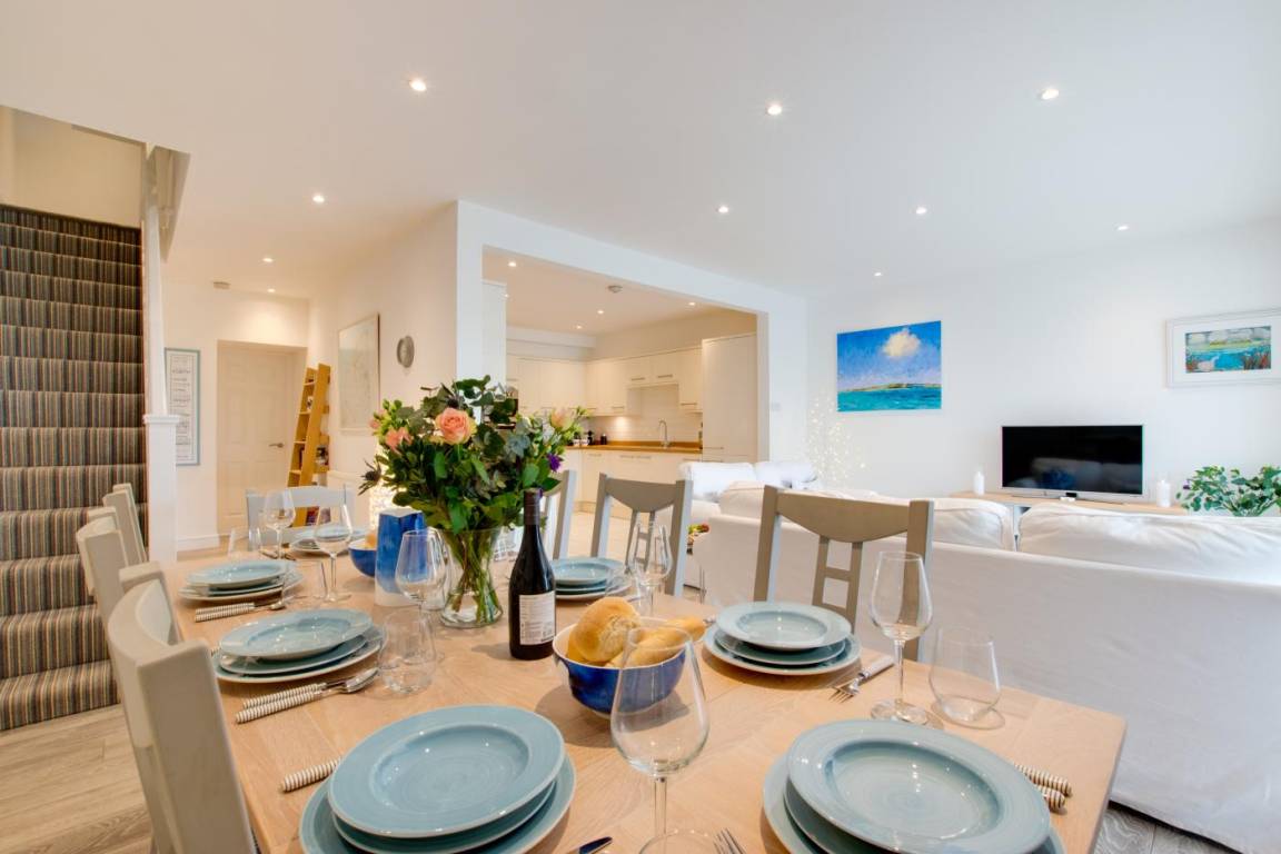 Cottage ∙ 4 Bedrooms ∙ 8 Guests - Padstow