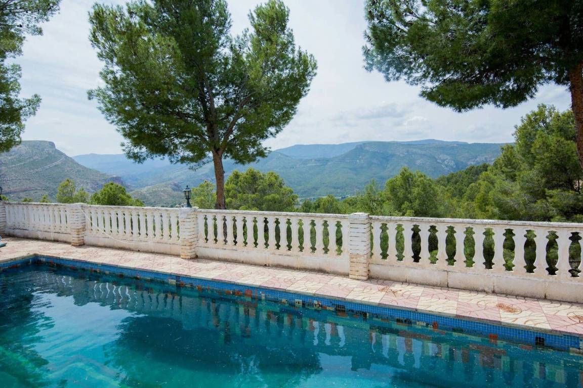 30 M² Villa ∙ 5 Bedrooms ∙ 12 Guests - Chulilla