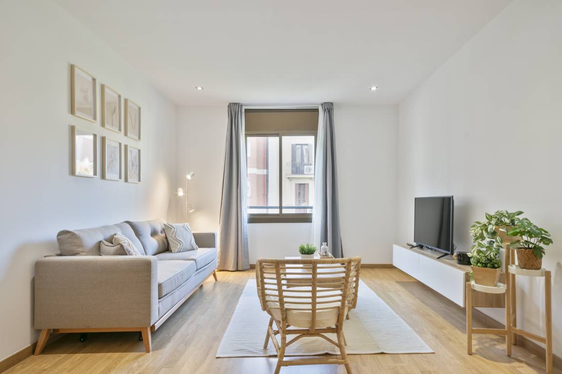 80 M² Apartment ∙ 2 Bedrooms ∙ 4 Guests - Barcelona