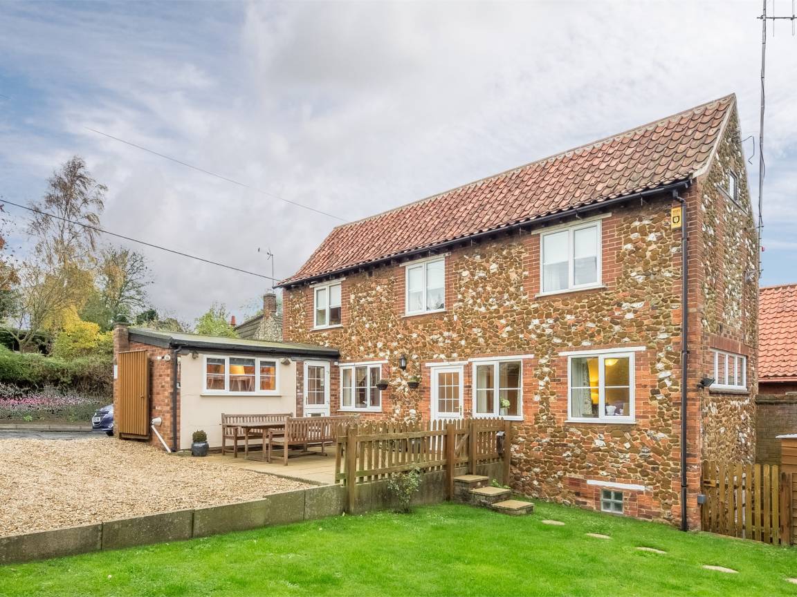 Cottage ∙ 3 Bedrooms ∙ 5 Guests - Snettisham