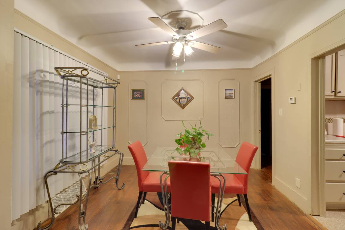 130 M² House ∙ 4 Bedrooms ∙ 9 Guests - Warren, MI