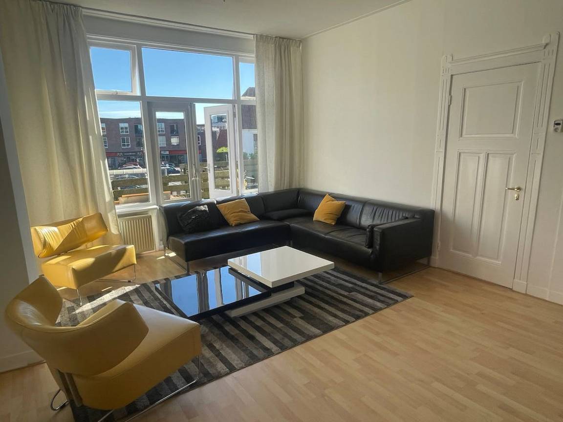 150 M² Apartment ∙ 4 Bedrooms ∙ 6 Guests - Amersfoort