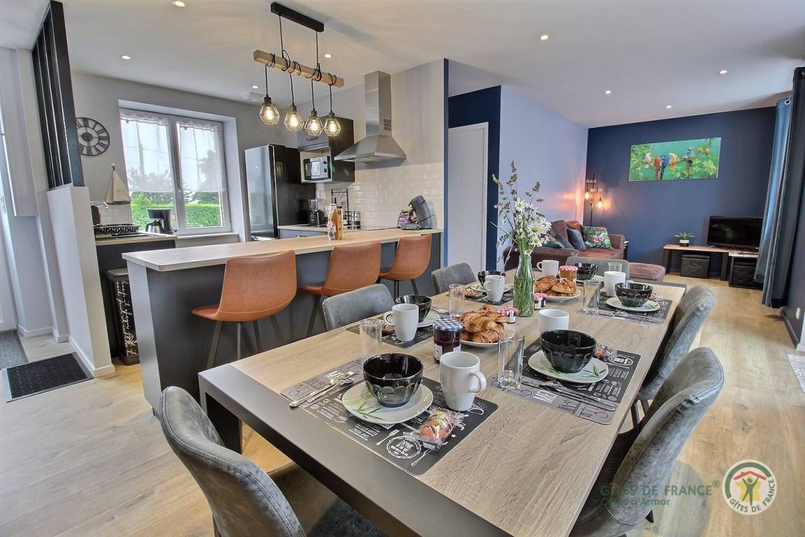83 M² Gîte ∙ 3 Chambres ∙ 6 Personnes - Lamballe