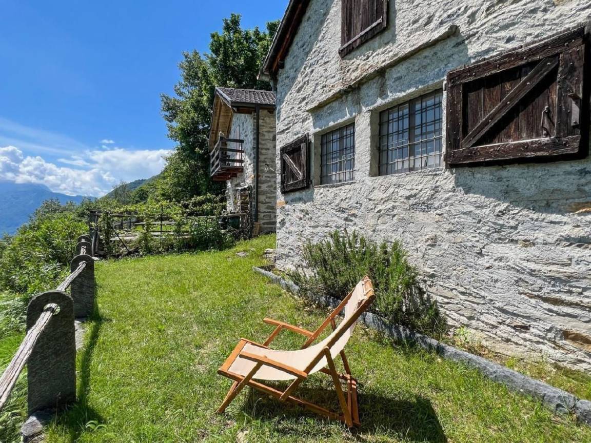 60 M² Ferienhaus ∙ 2 Schlafzimmer ∙ 4 Gäste - Verzasca