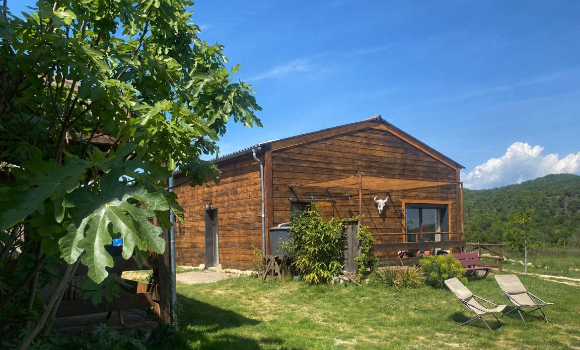 85 M² Huis ∙ 2 Slaapkamers ∙ 4 Gasten - Grospierres