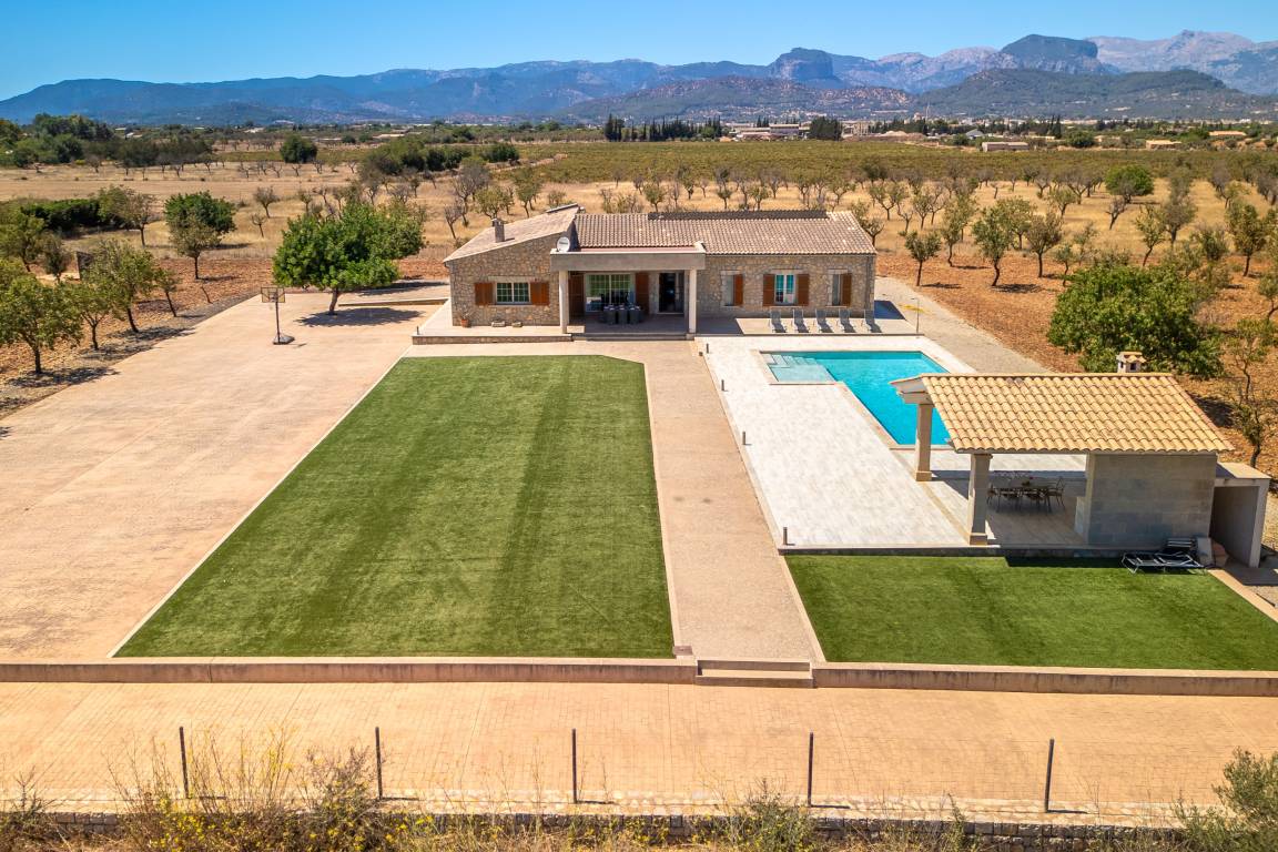 345 M² Villa ∙ 4 Habitaciones ∙ 8 Huéspedes - Alaró