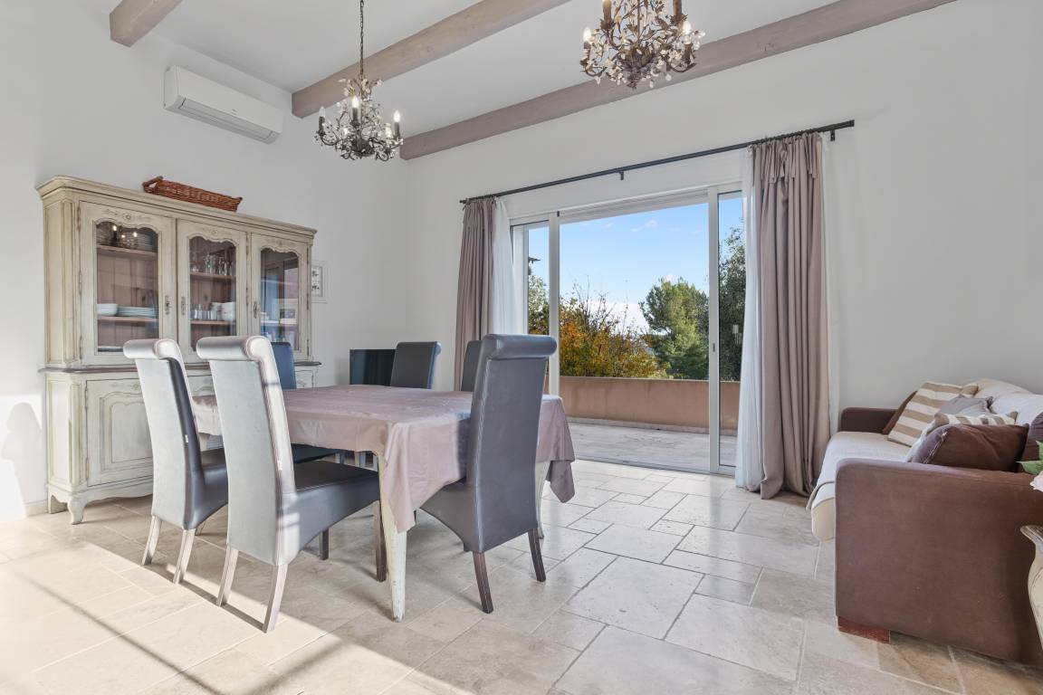 65 M² Ferienhaus ∙ 2 Schlafzimmer ∙ 6 Gäste - Le Castellet