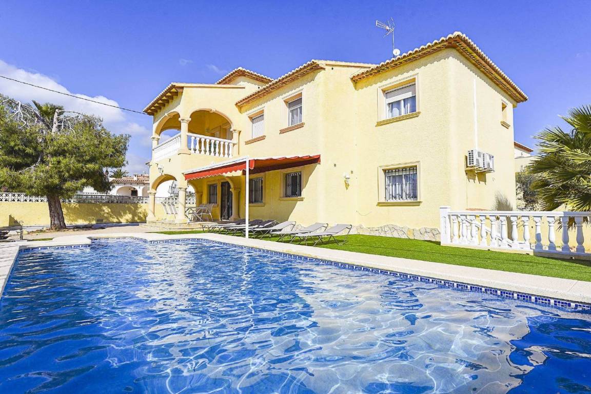 150 M² Villa ∙ 7 Habitaciones ∙ 14 Huéspedes - Calpe