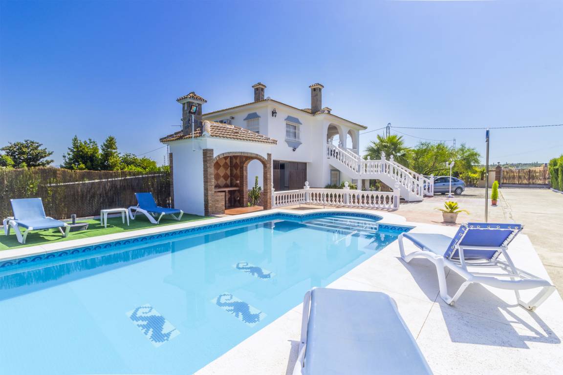 140 M² Villa ∙ 3 Bedrooms ∙ 8 Guests - Alhaurín el Grande
