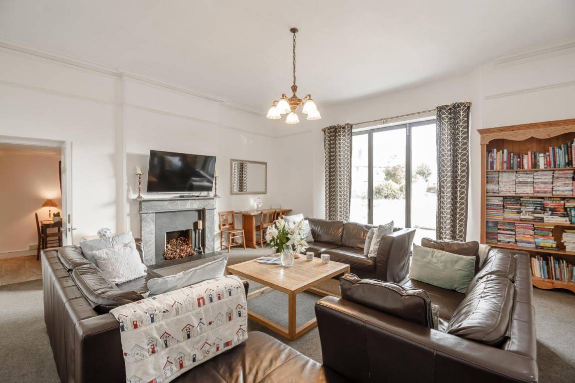 Apartment ∙ 4 Bedrooms ∙ 8 Guests - Abersoch