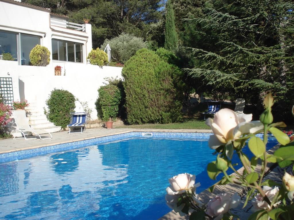 240 M² Villa ∙ 4 Chambres ∙ 8 Personnes - Saint-Cannat