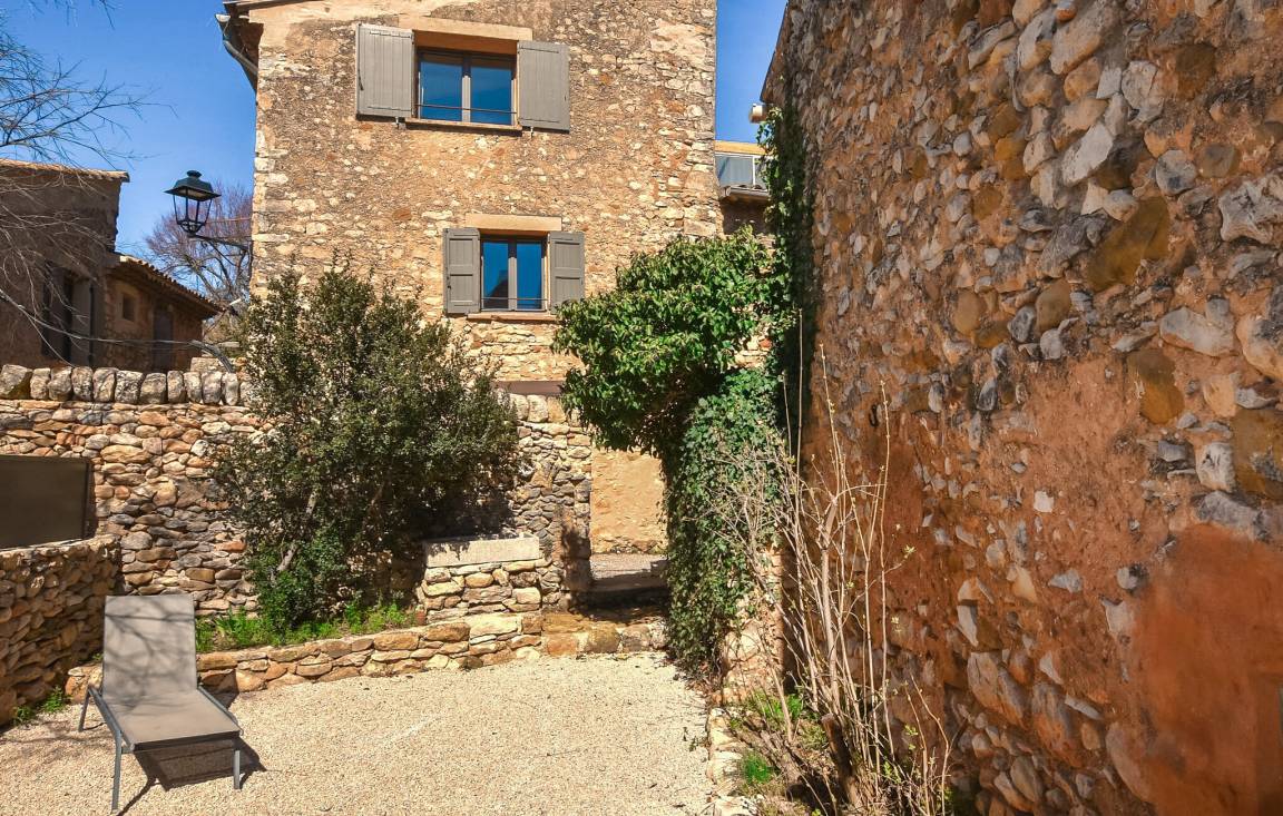 100 M² Maison De Vacances ∙ 2 Chambres ∙ 4 Personnes - Rustrel