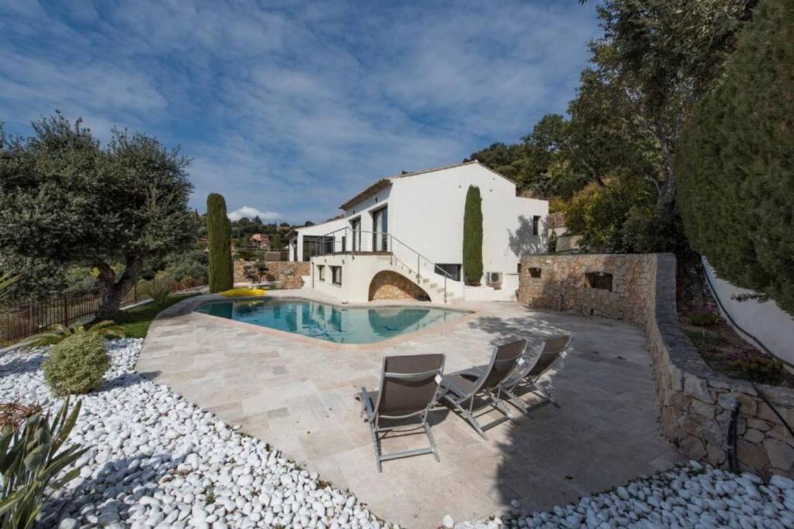 230 M² House ∙ 6 Bedrooms ∙ 10 Guests - Cap Estérel