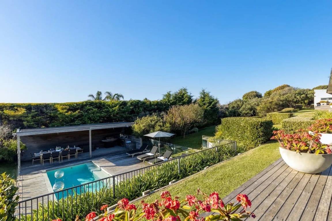House ∙ 5 Bedrooms ∙ 16 Guests - Shire of Mornington Peninsula