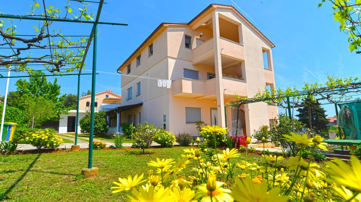 95 M² Apartment ∙ 2 Bedrooms ∙ 5 Guests - Banjole