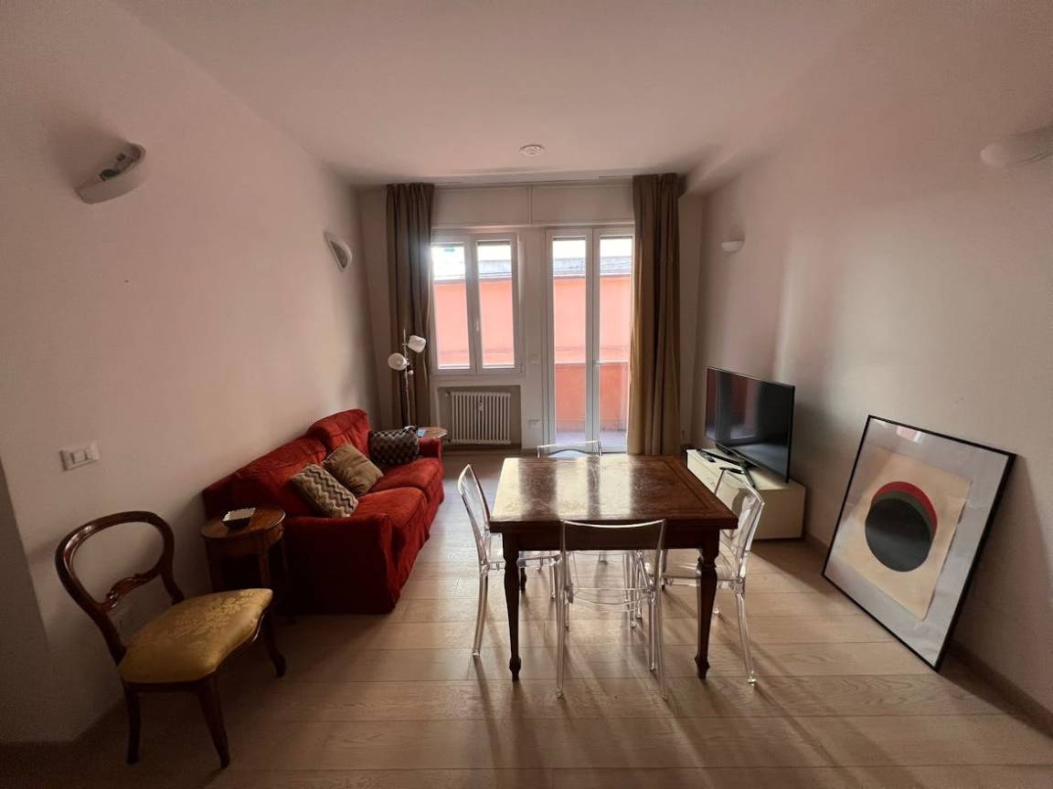 100 M² Apartment ∙ 2 Bedrooms ∙ 4 Guests - Болонья