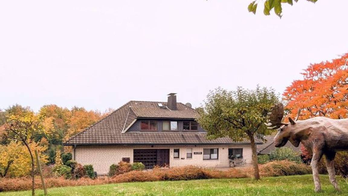 193 M² Ferienwohnung ∙ 3 Schlafzimmer ∙ 10 Gäste - Bad Wildungen