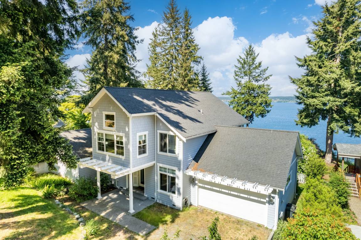 228 M² House ∙ 4 Bedrooms ∙ 8 Guests - Langley