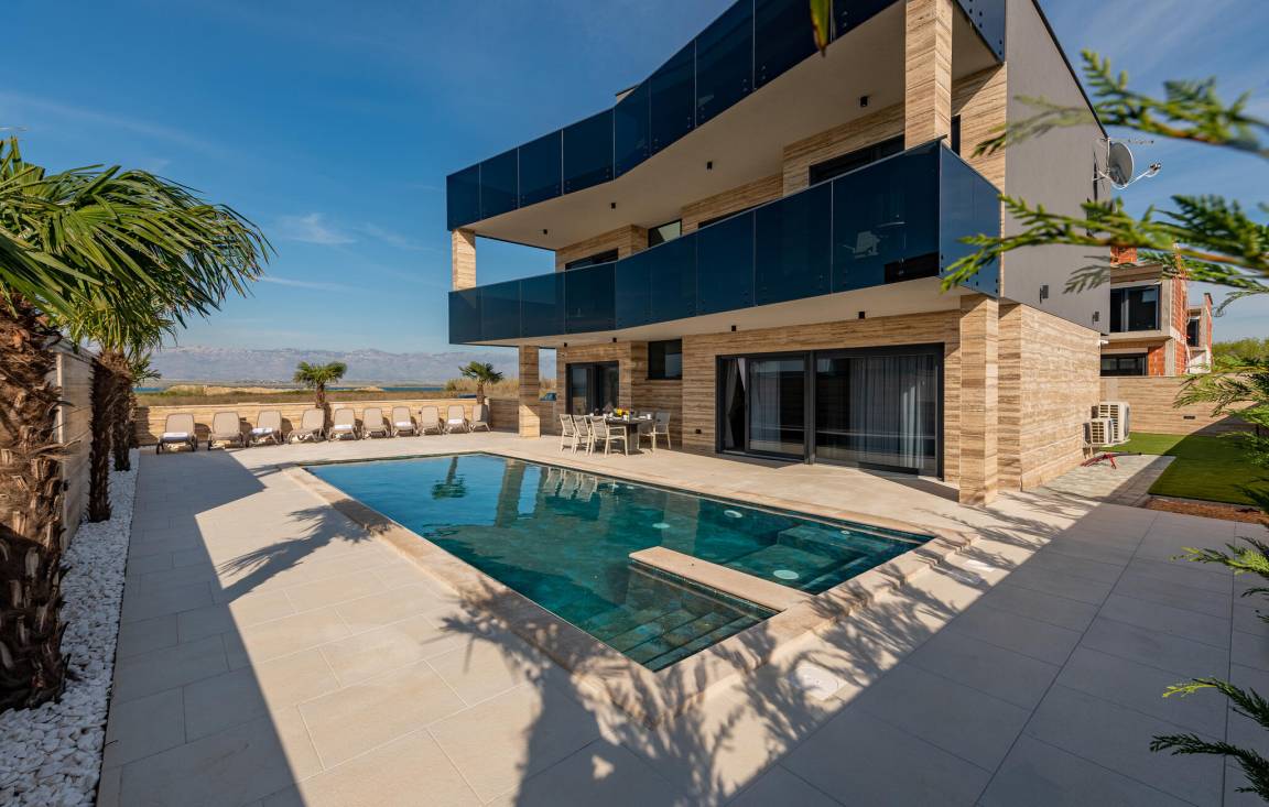180 M² Casa ∙ 5 Habitaciones ∙ 10 Huéspedes - Zaton