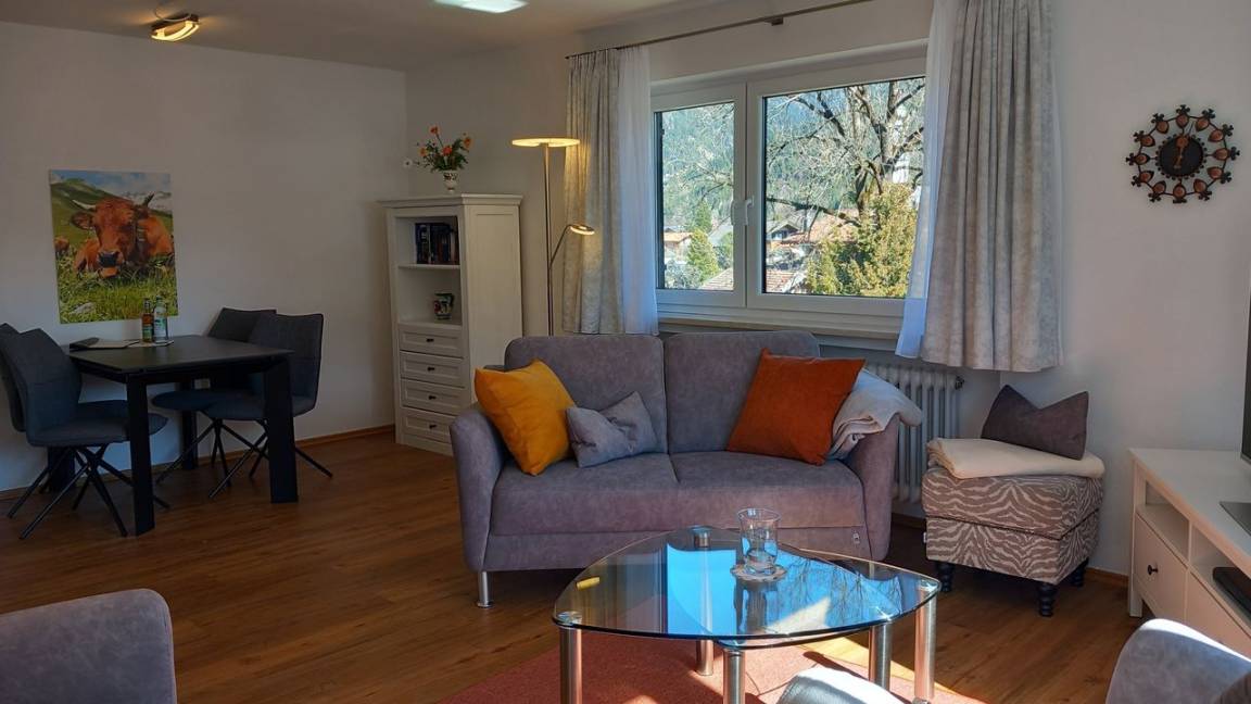 75 M² Apartment ∙ 2 Bedrooms ∙ 4 Guests - Mittenwald