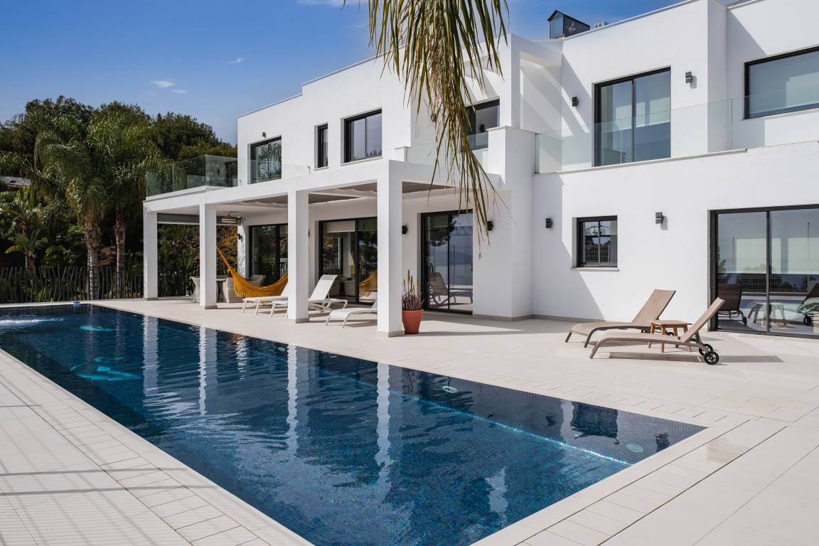 400 M² Villa ∙ 5 Bedrooms ∙ 10 Guests - Rincón de la Victoria