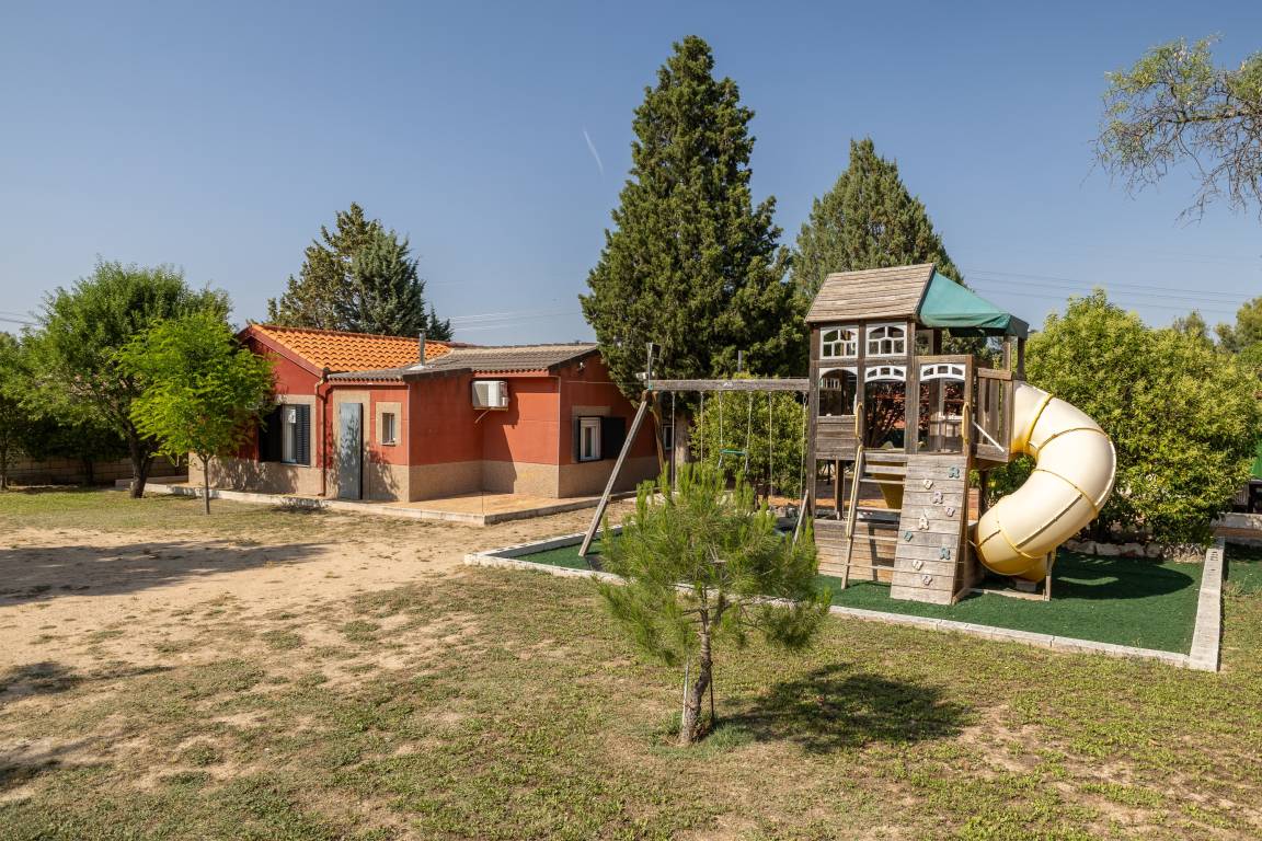 150 M² Casa ∙ 5 Habitaciones ∙ 12 Huéspedes - Tarancón