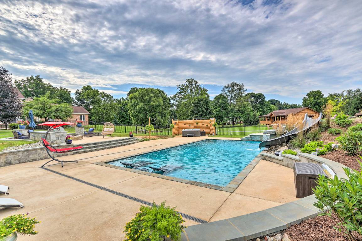 520 M² House ∙ 5 Bedrooms ∙ 22 Guests - West Virginia