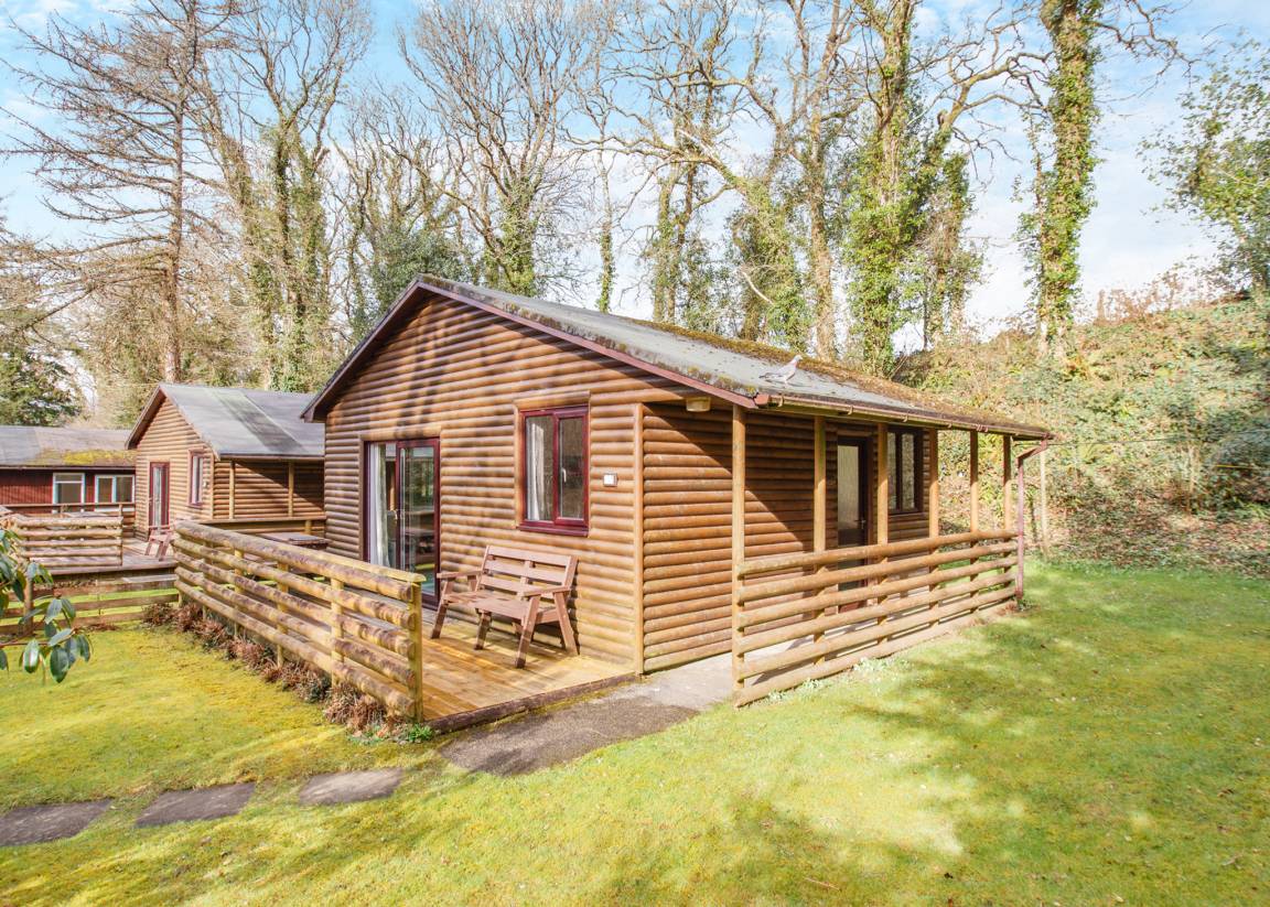 Chalet ∙ 2 Bedrooms ∙ 4 Guests - Cornwall