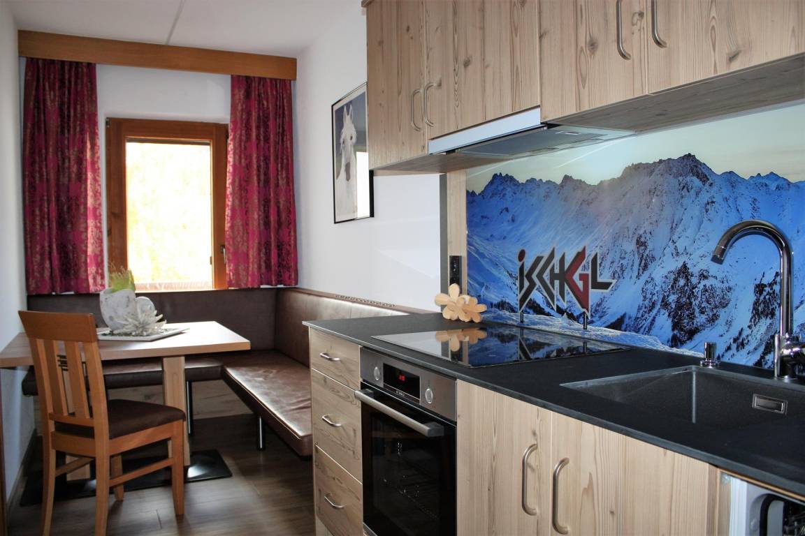 60 M² Apartment ∙ 2 Bedrooms ∙ 5 Guests - Ischgl