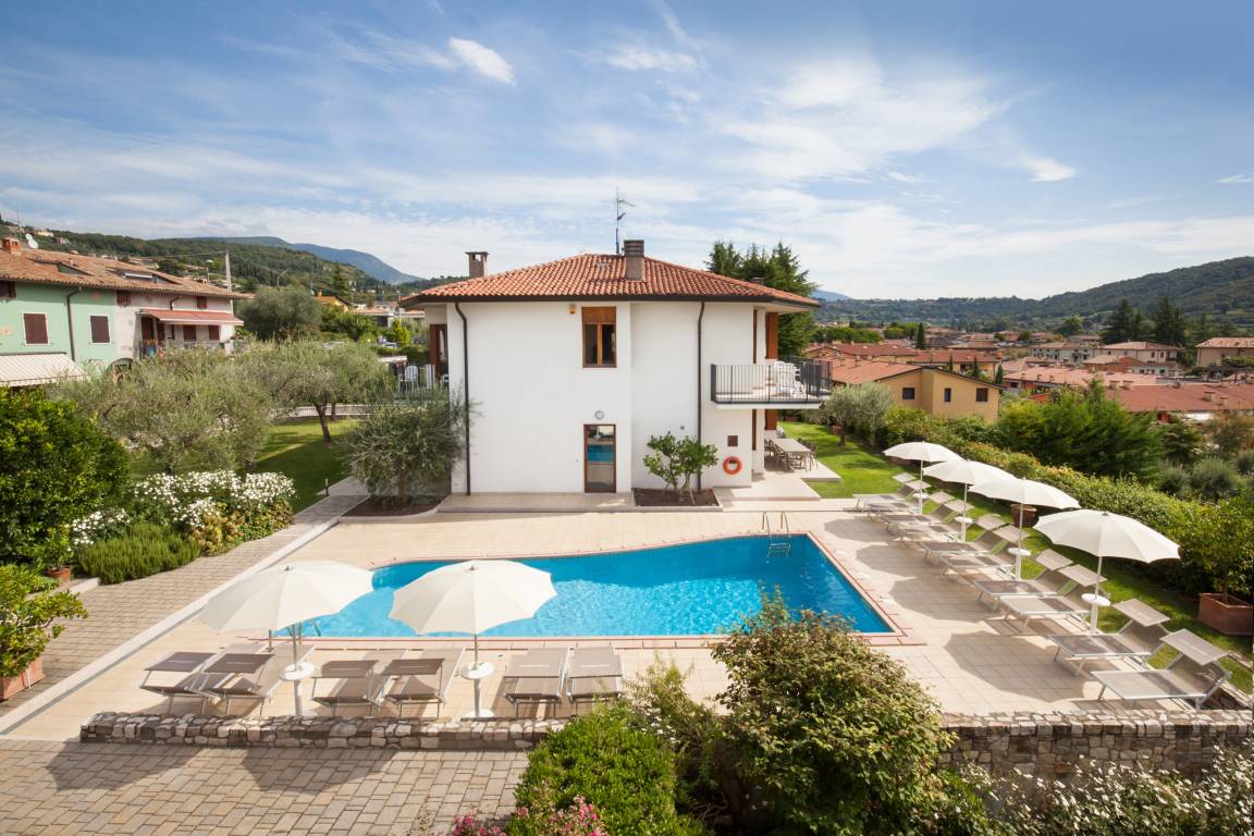 300 M² Villa ∙ 5 Chambres ∙ 10 Personnes - Garda