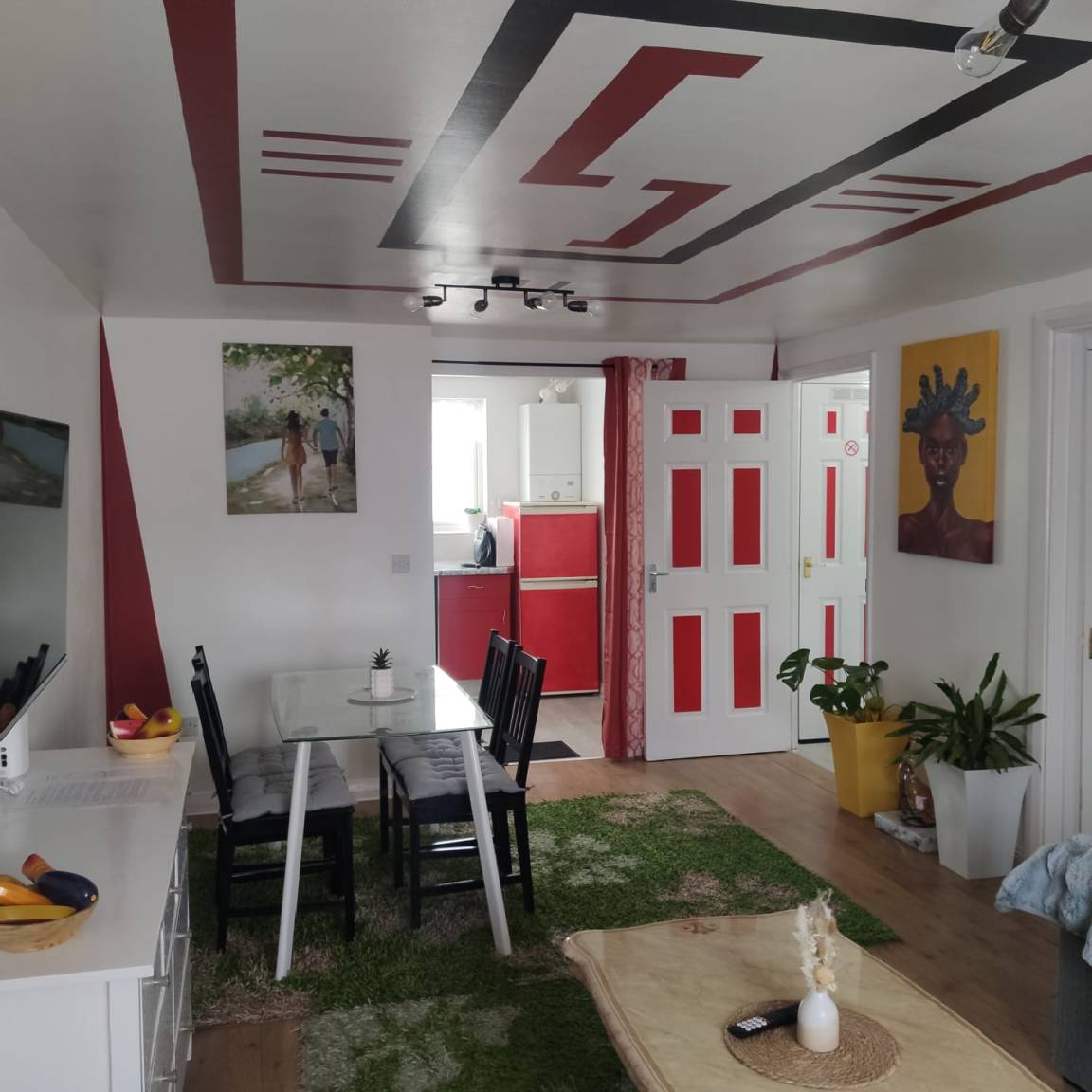 75 M² Apartment ∙ 3 Bedrooms ∙ 5 Guests - Ilford