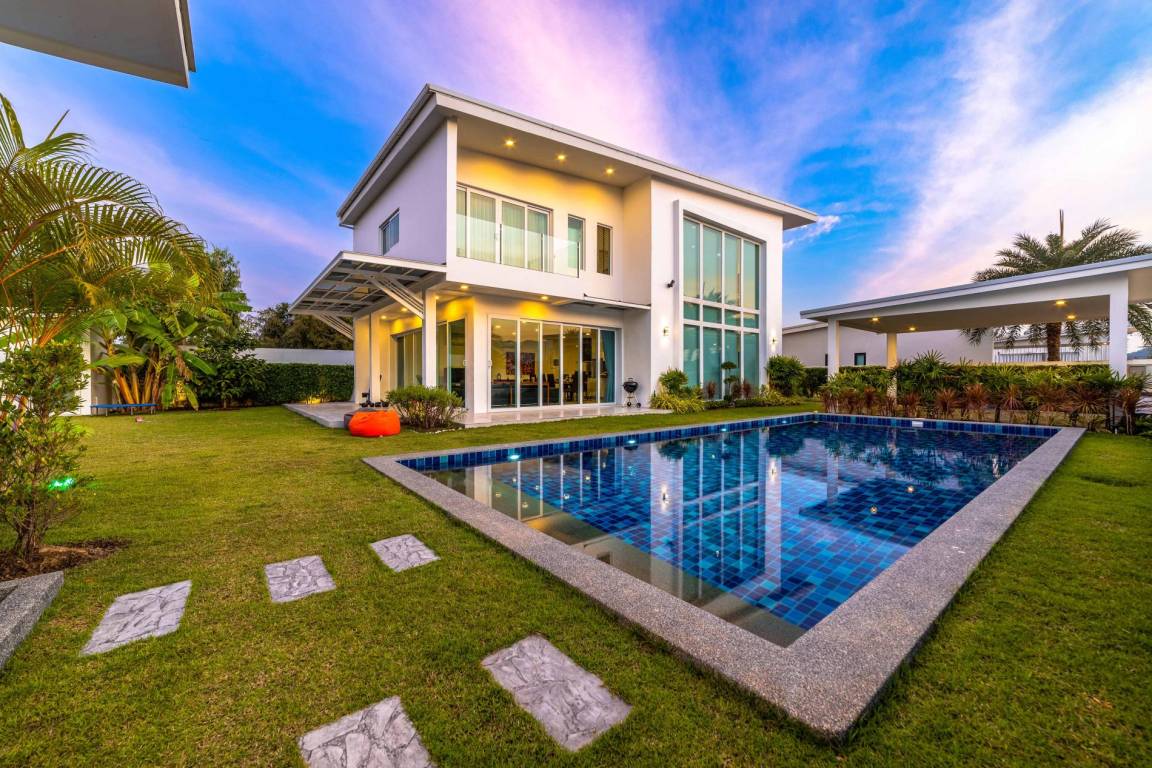 280 M² Villa ∙ 3 Bedrooms ∙ 6 Guests - Cha-am