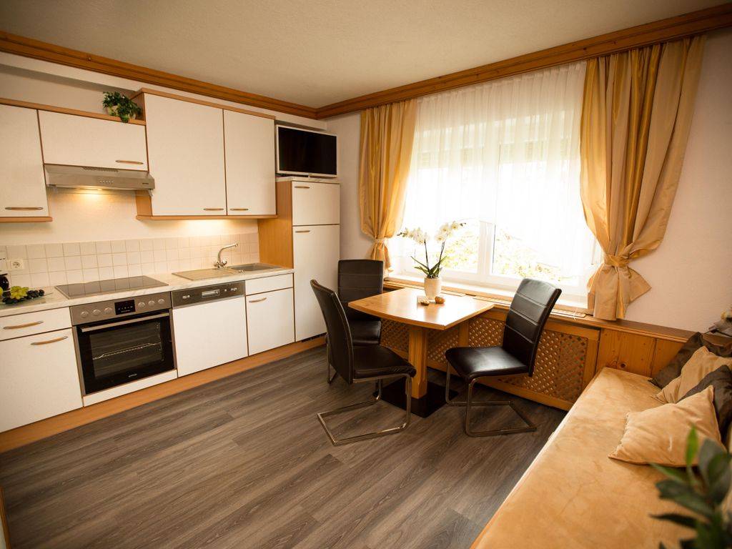 38 M² Ferienwohnung ∙ 1 Schlafzimmer ∙ 2 Gäste - Attersee