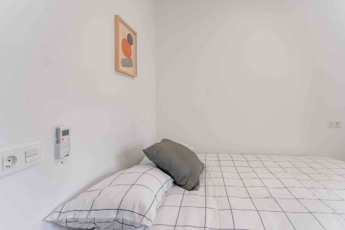 84 M² Private Room ∙ 1 Bedroom ∙ 1 Guest - Valencia