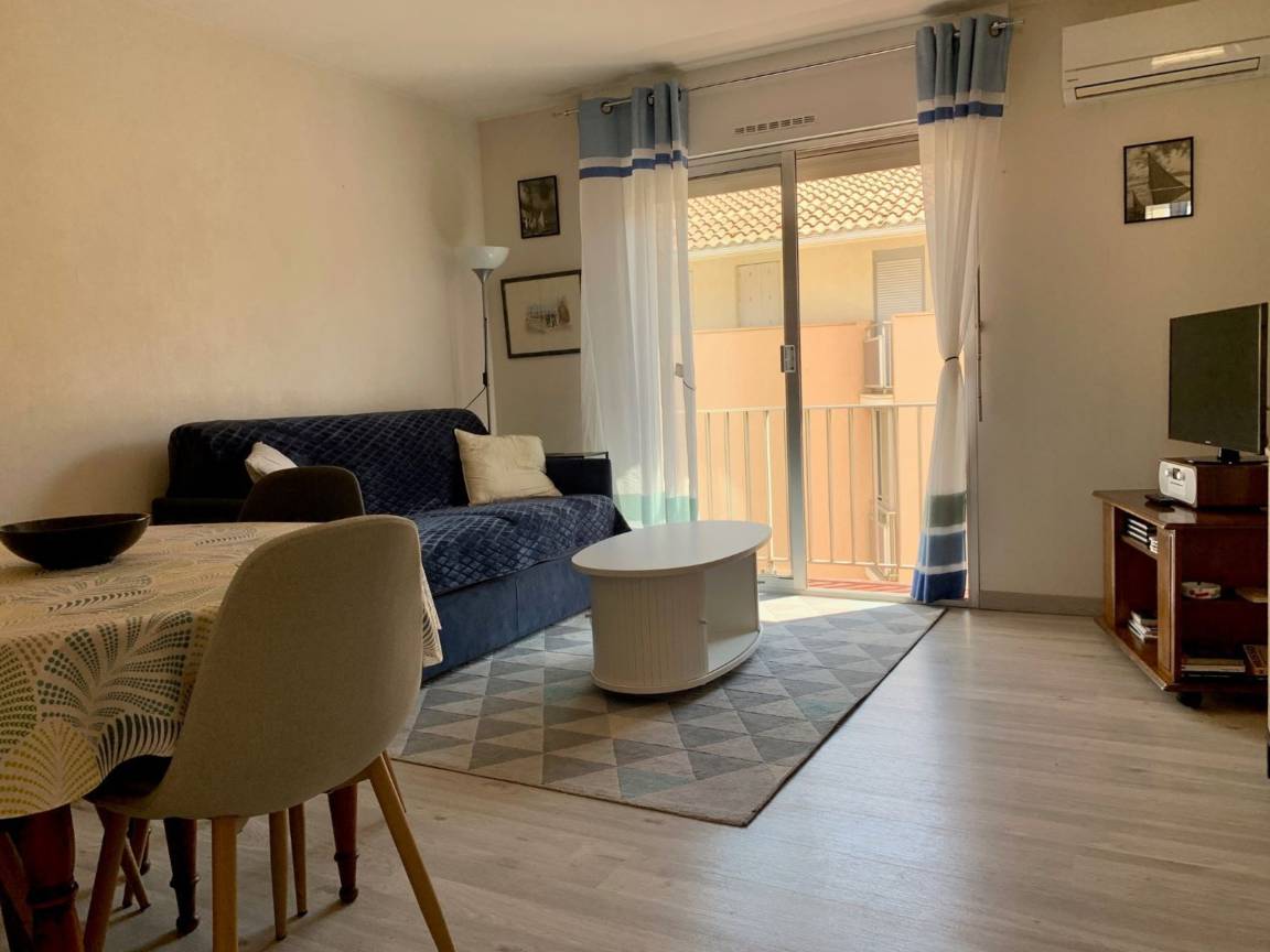 43 M² Apartment ∙ 2 Bedrooms ∙ 4 Guests - Mèze