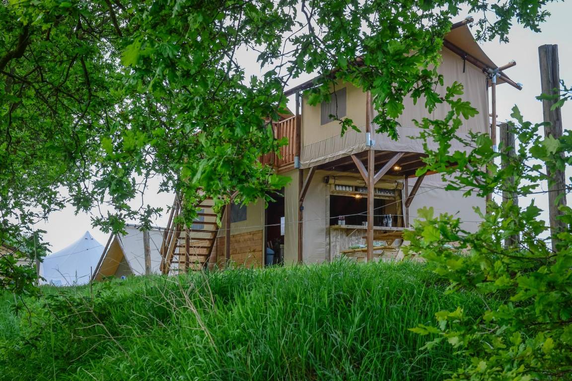 55 M² Hut ∙ 3 Slaapkamers ∙ 6 Gasten - Vriezenveen