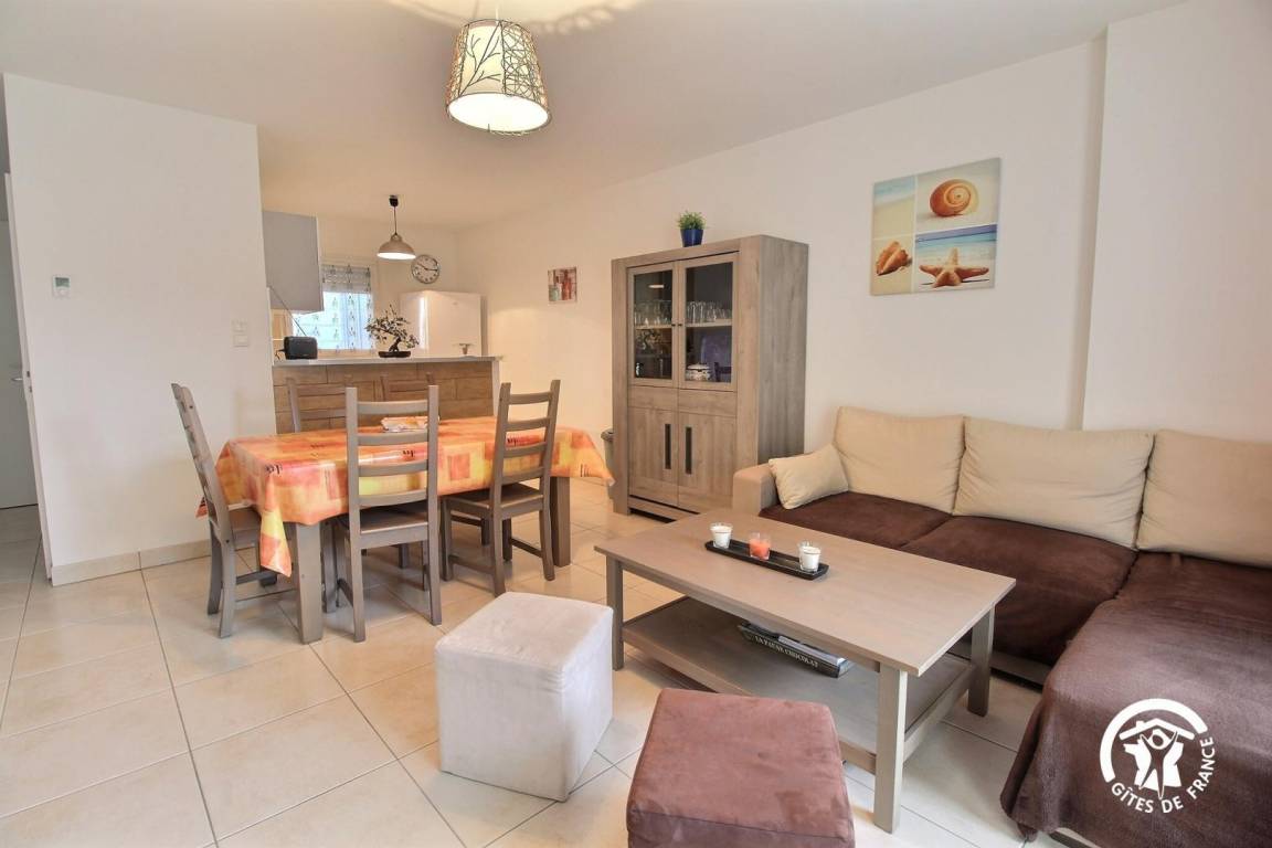 57 M² Gîte ∙ 2 Chambres ∙ 4 Personnes - Theix