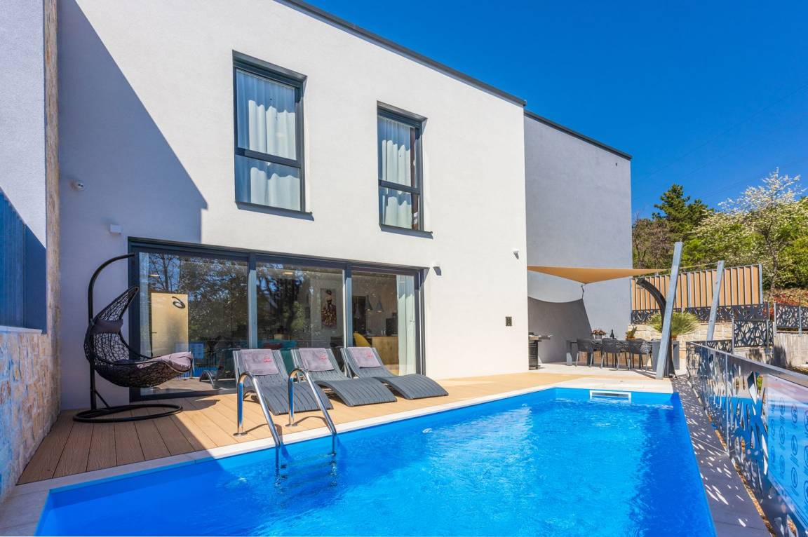92 M² Huis ∙ 3 Slaapkamers ∙ 6 Gasten - Crikvenica
