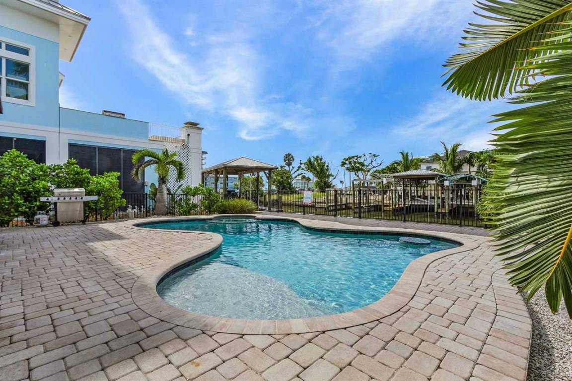 279 M² House ∙ 5 Bedrooms ∙ 10 Guests - Fort Myers Beach, FL