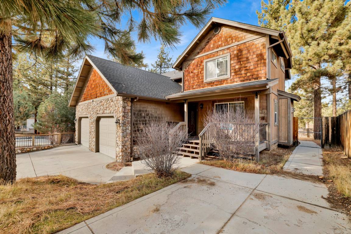 139 M² Cabin ∙ 3 Bedrooms ∙ 7 Guests - Snow Summit Ski Resort, CA