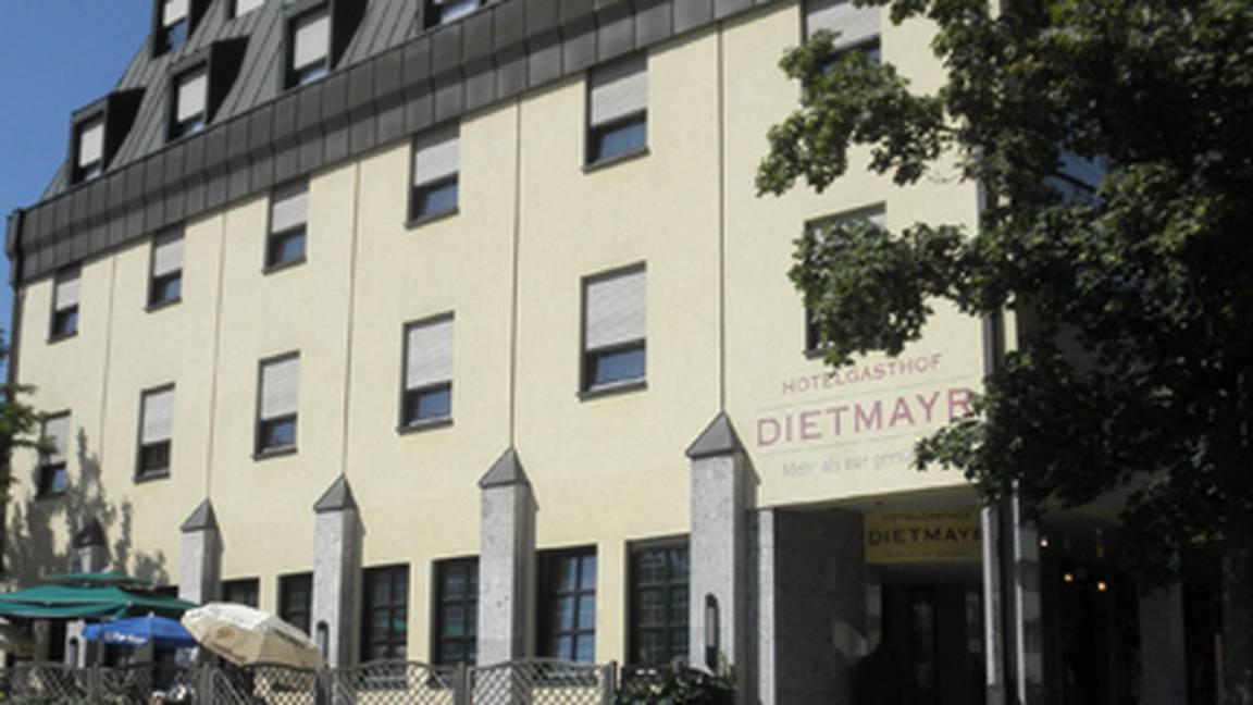 Hotel ∙ 3 Guests - Neumarkt