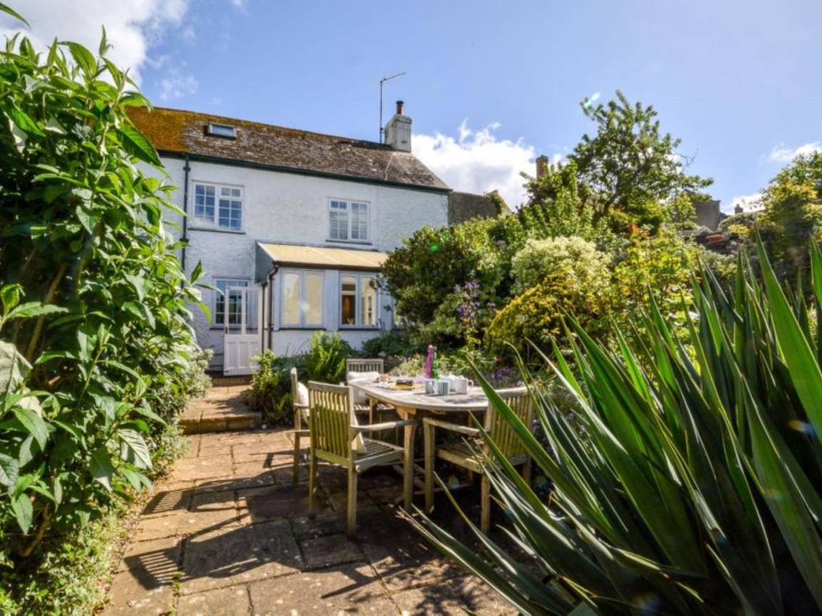 Cottage ∙ 3 Bedrooms ∙ 5 Guests - Lyme Regis