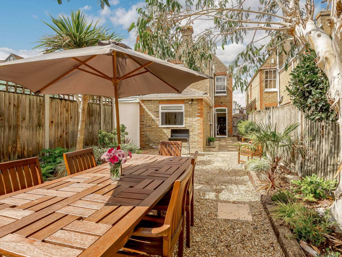 Cottage ∙ 3 Bedrooms ∙ 4 Guests - Whitstable
