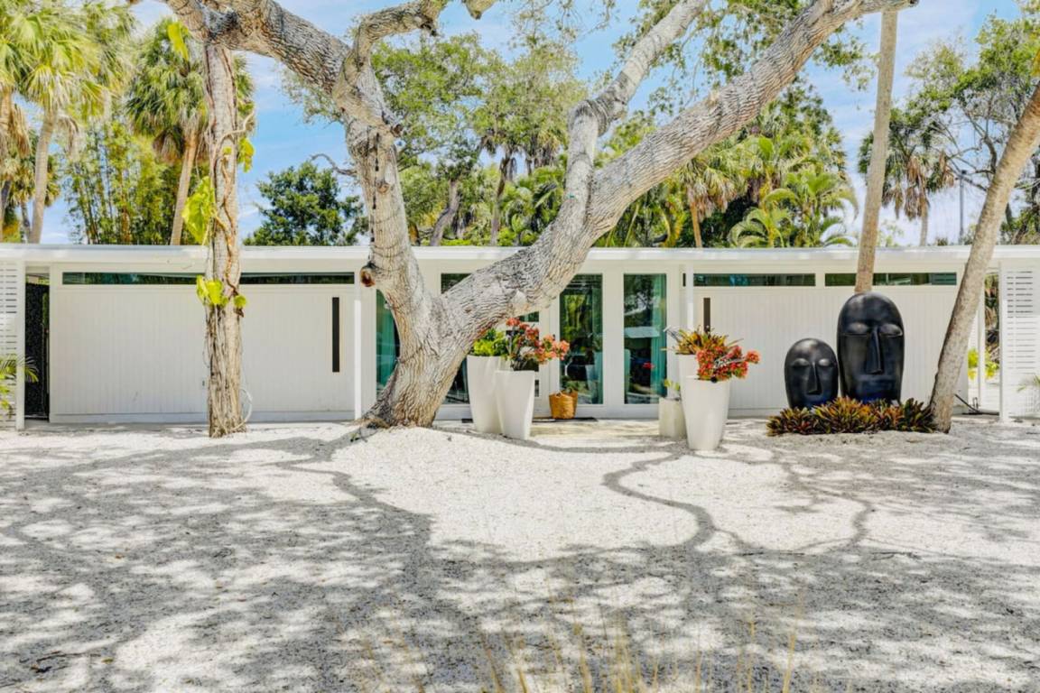 142 M² House ∙ 3 Bedrooms ∙ 6 Guests - Siesta Key, FL