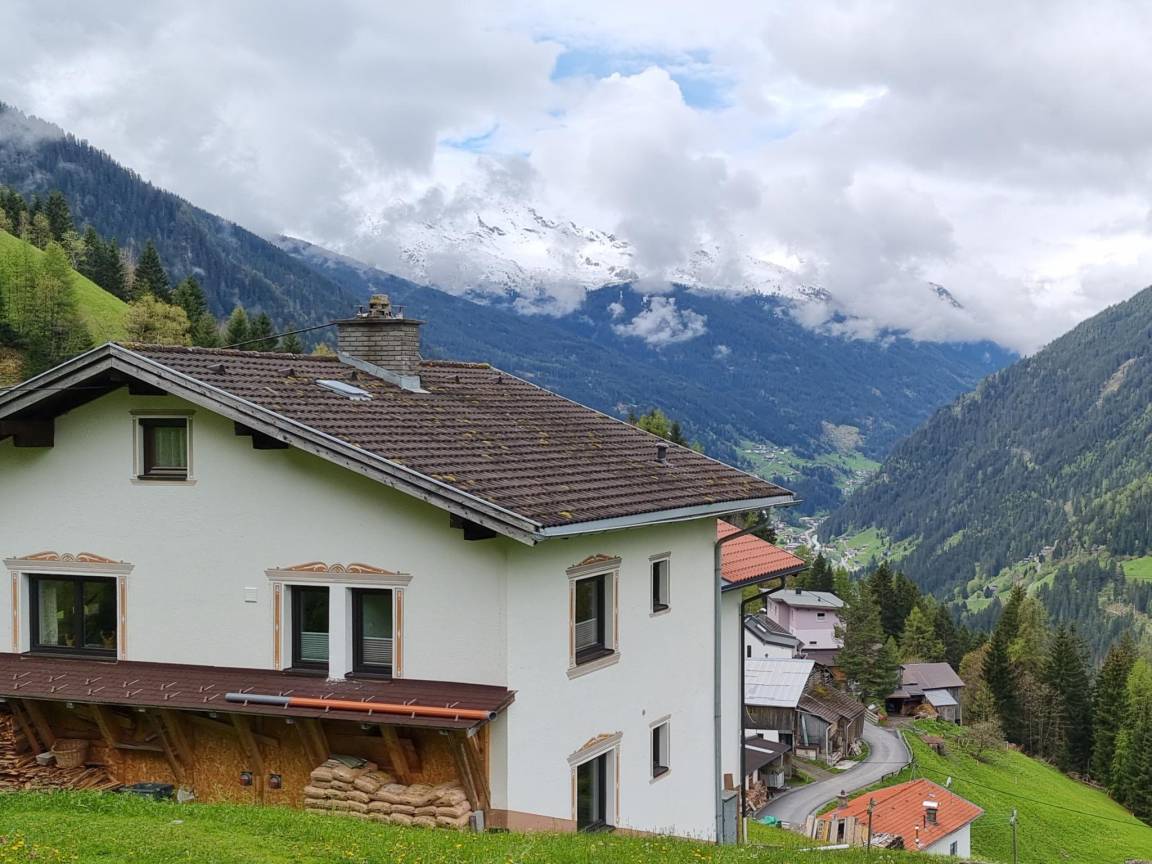 90 M² Ferienhaus ∙ 2 Schlafzimmer ∙ 5 Gäste - Serfaus