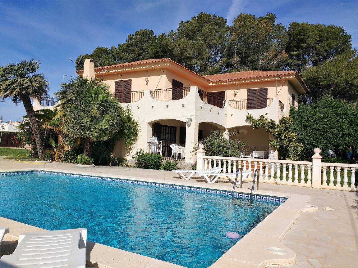 300 M² Villa ∙ 5 Makuuhuonetta ∙ 12 Vierasta - L'Ametlla de Mar