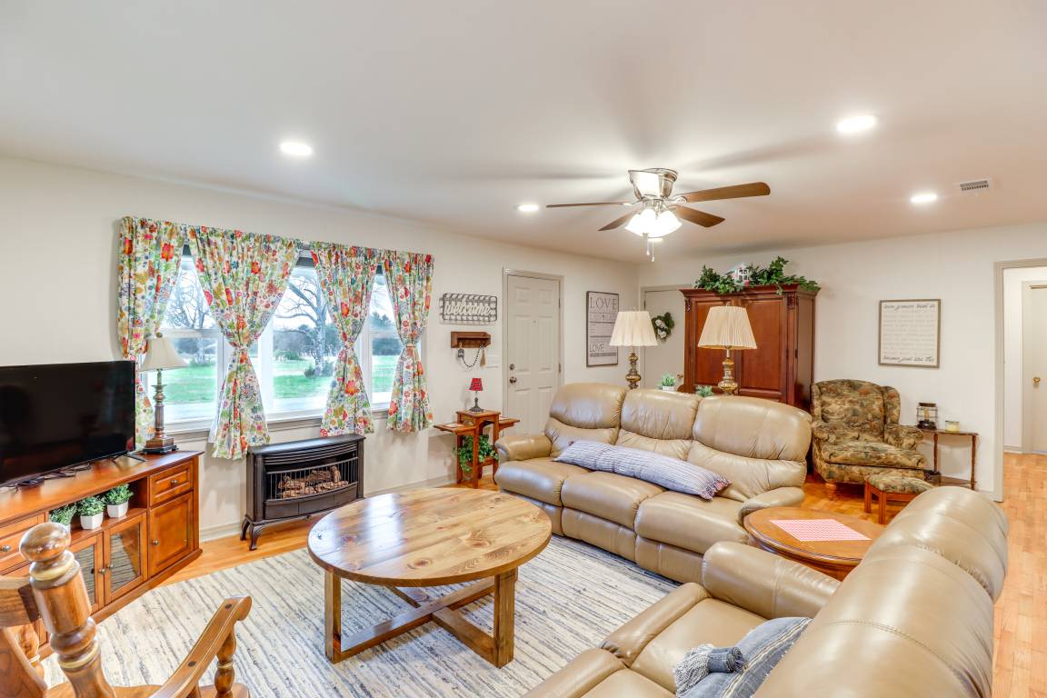 111 M² House ∙ 3 Bedrooms ∙ 6 Guests - Heber Springs, AR