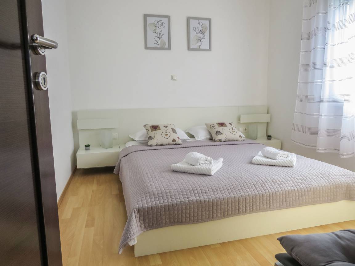 50 M² Apartment ∙ 2 Bedrooms ∙ 4 Guests - Zadar