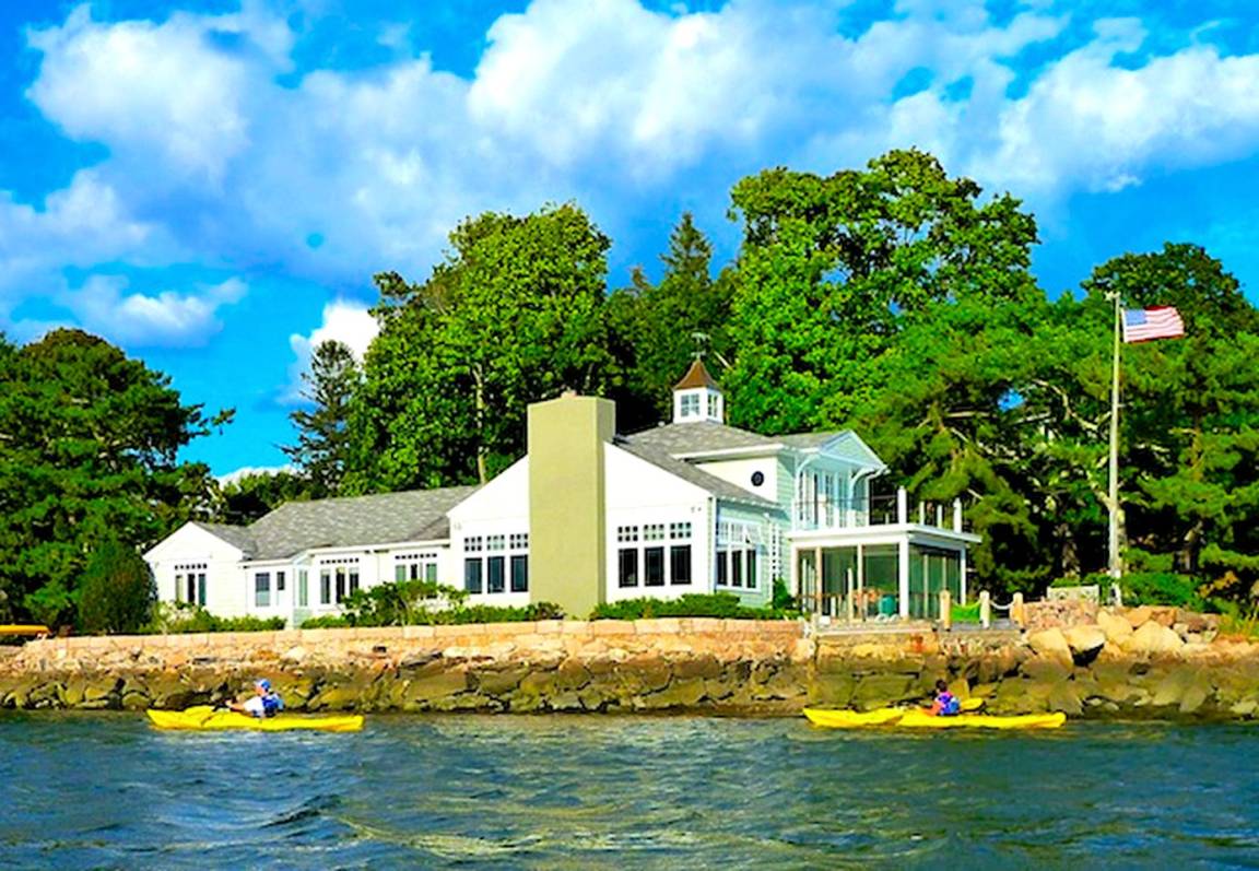 Lodge ∙ 1 Bedroom ∙ 2 Guests - Connecticut